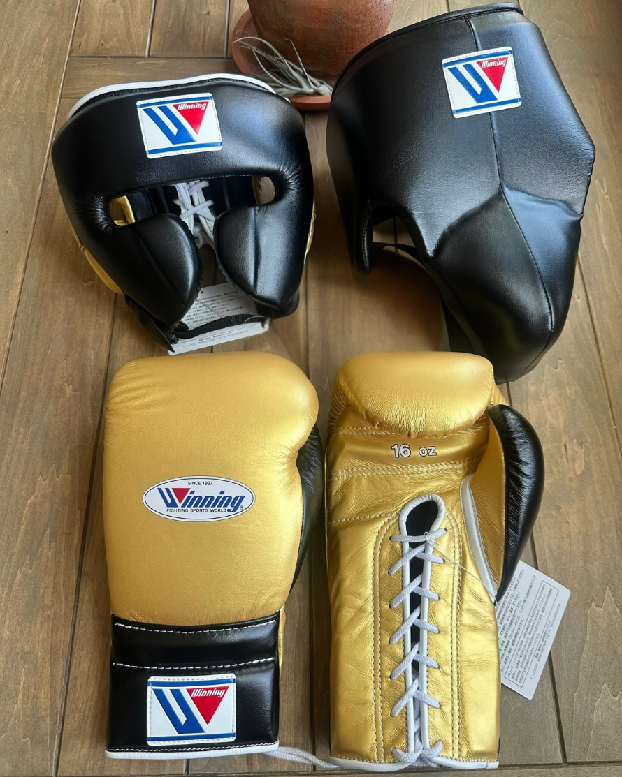 Personalized Winning Black/Gold Boxing set | winning Headguard and Gro ...